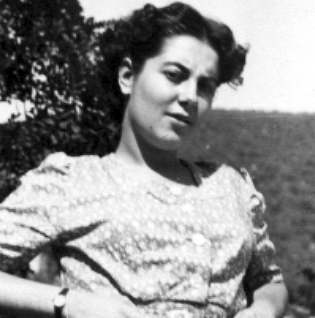 Ariano ricorda con una targa sorella Angela Negri Arnoldi - Nuova Irpinia